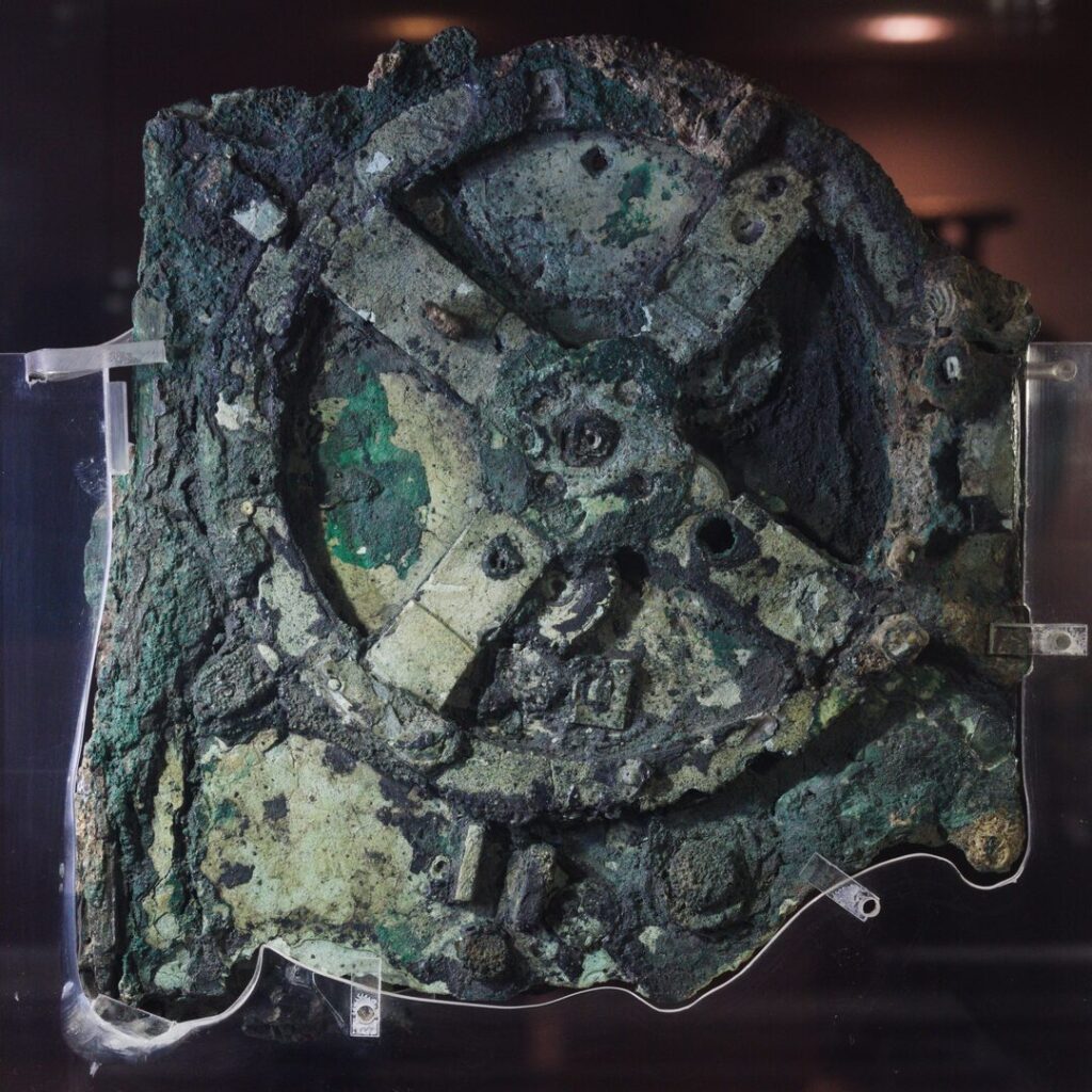 Ancient Greek Astronomical Analogue Computer- Antikythera Mechanism ...